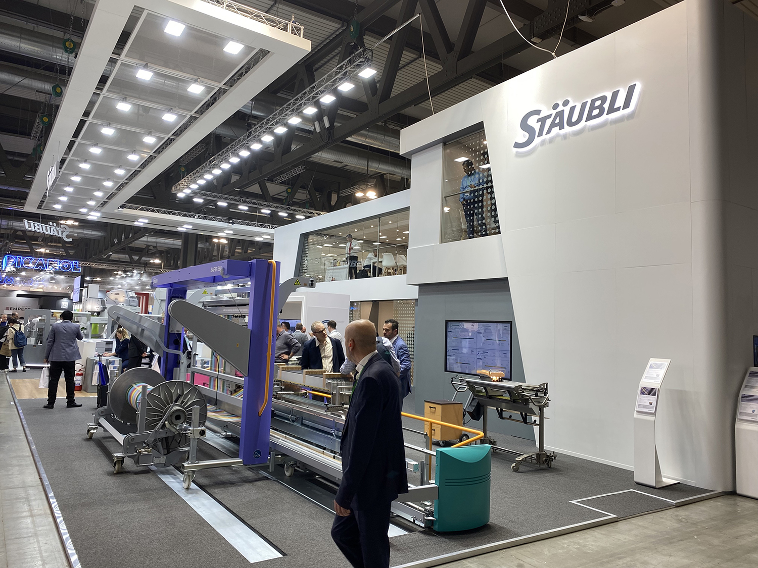 Stäubli launches several new weaving technologies